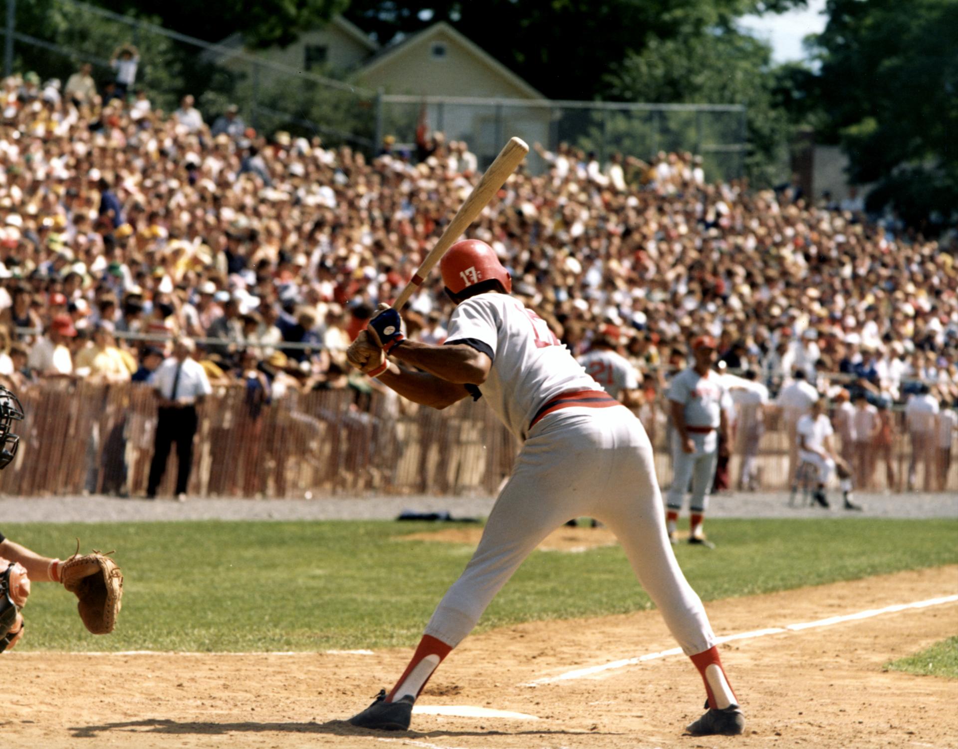 #CardCorner: 1981 Topps Cecil Cooper | Baseball Hall of Fame