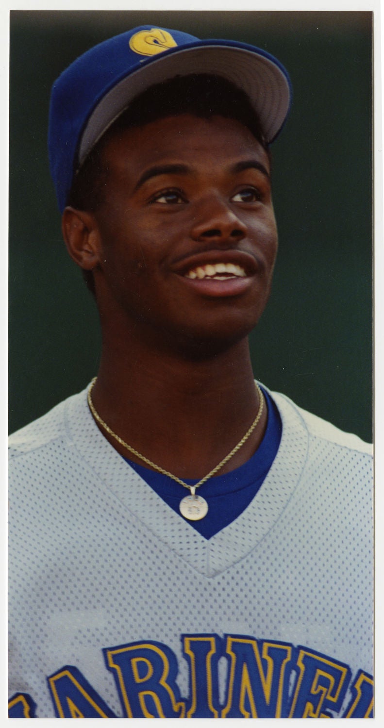 Griffey stars in debut for Mariners | Baseball Hall of Fame