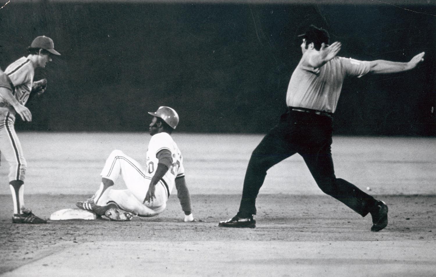Lou Brock of the Cardinals steals his 893rd career base | Baseball Hall ...