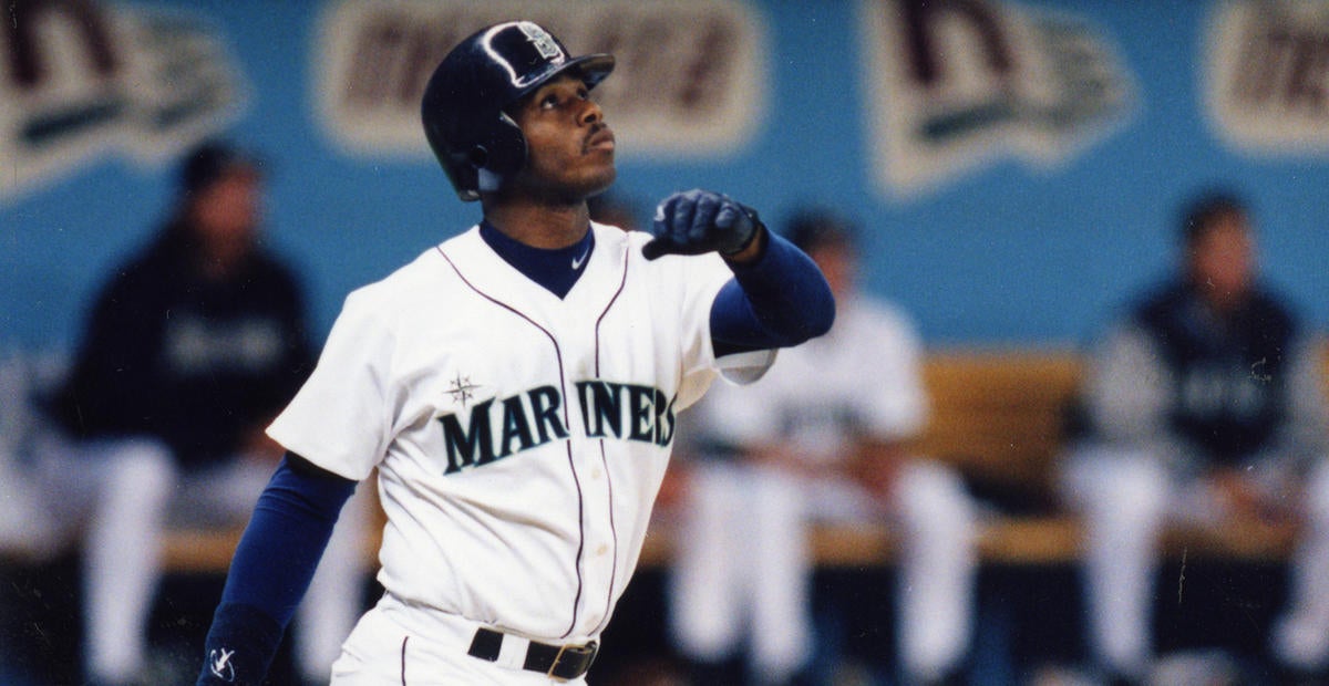 Griffey Jr. hits final home run in Kingdome history | Baseball Hall of Fame