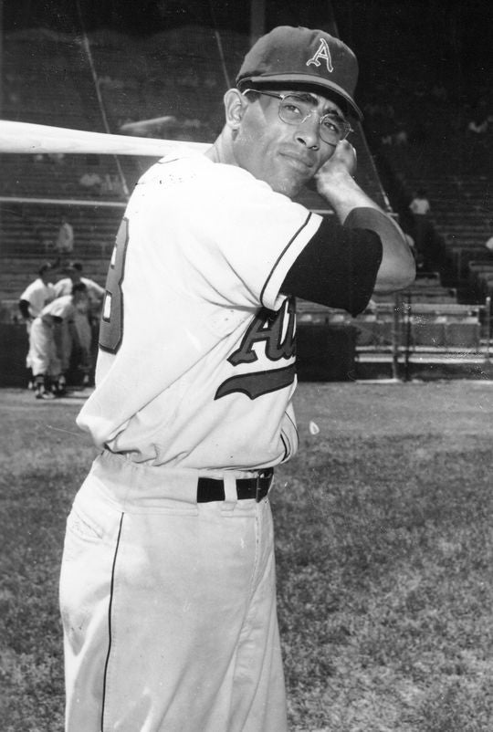 #CardCorner: 1952 Topps Harry Simpson | Baseball Hall of Fame