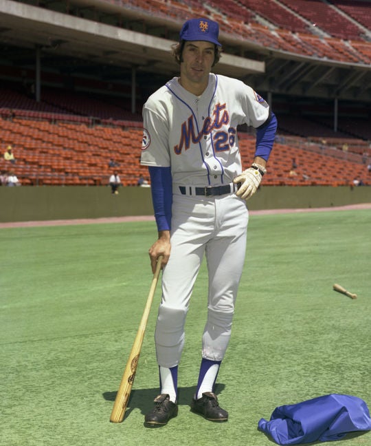 #CardCorner: 1981 Topps Dave Kingman | Baseball Hall of Fame